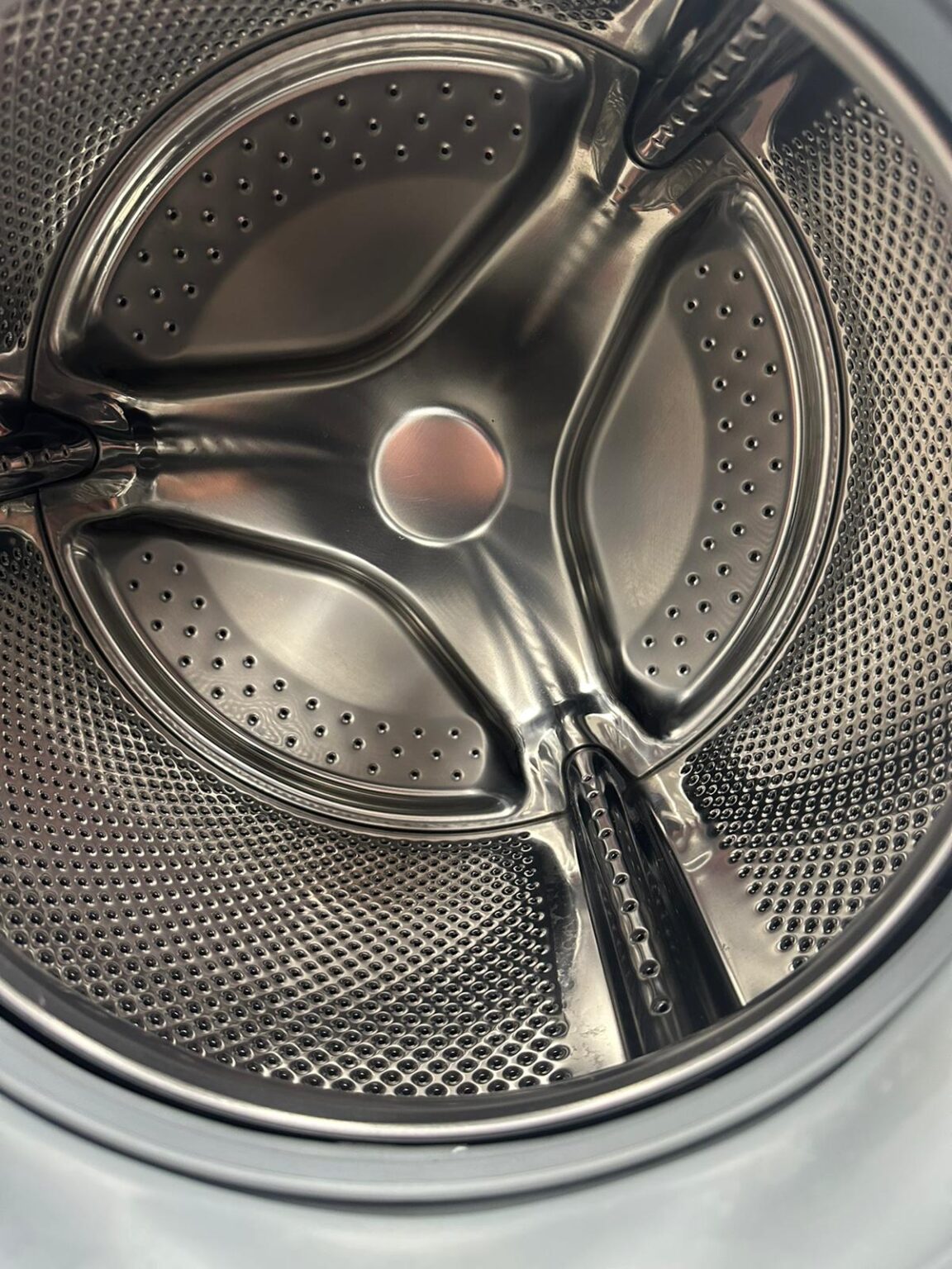 Used Whirlpool 24” Washer and Dryer Stackable Set WFC7500VW2 ...