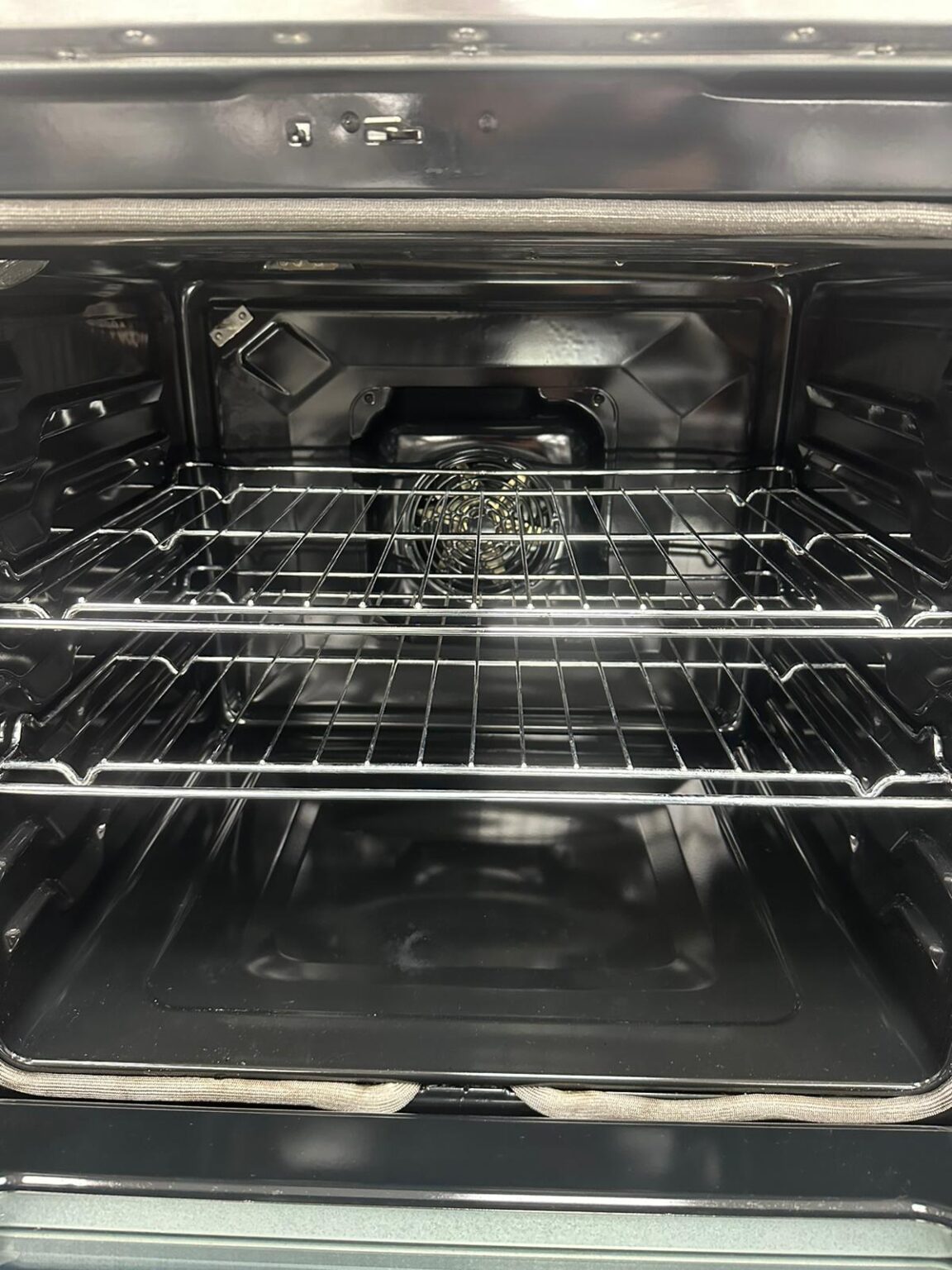 Used Hisense 30” Slide-In Glass Top Stove HFE3501CPS For Sale | ️ ...