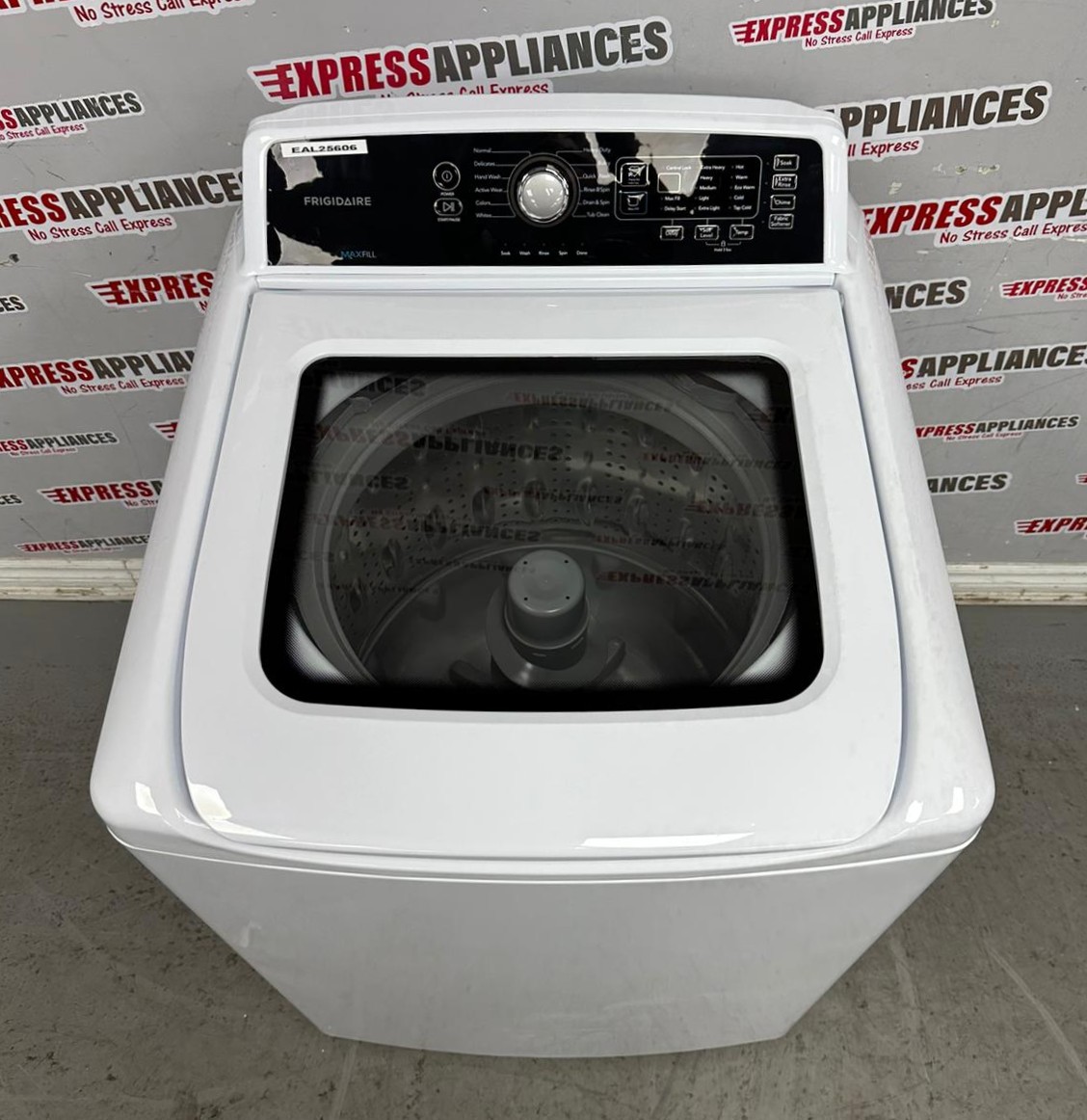 Floor Model Frigidaire 27” Top Load Washing Machine FFTW4120SW2 For ...